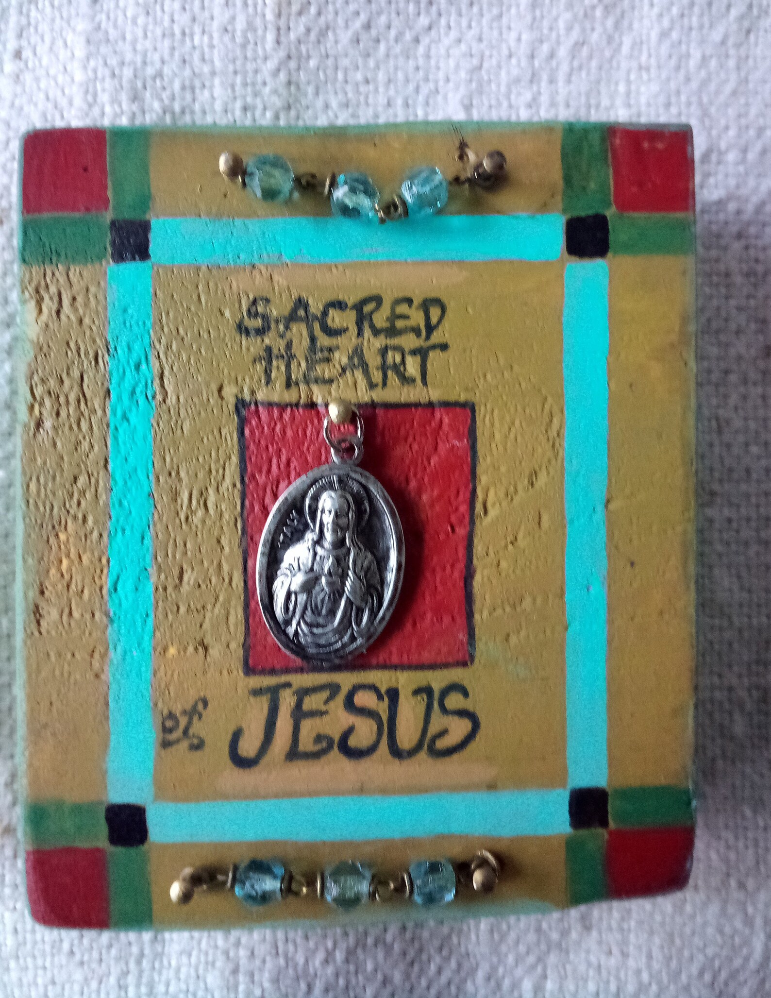 Sacred Heart Tiny Shrine Jesus Red Aqua Vintage Rosary Beads Turquoise ...