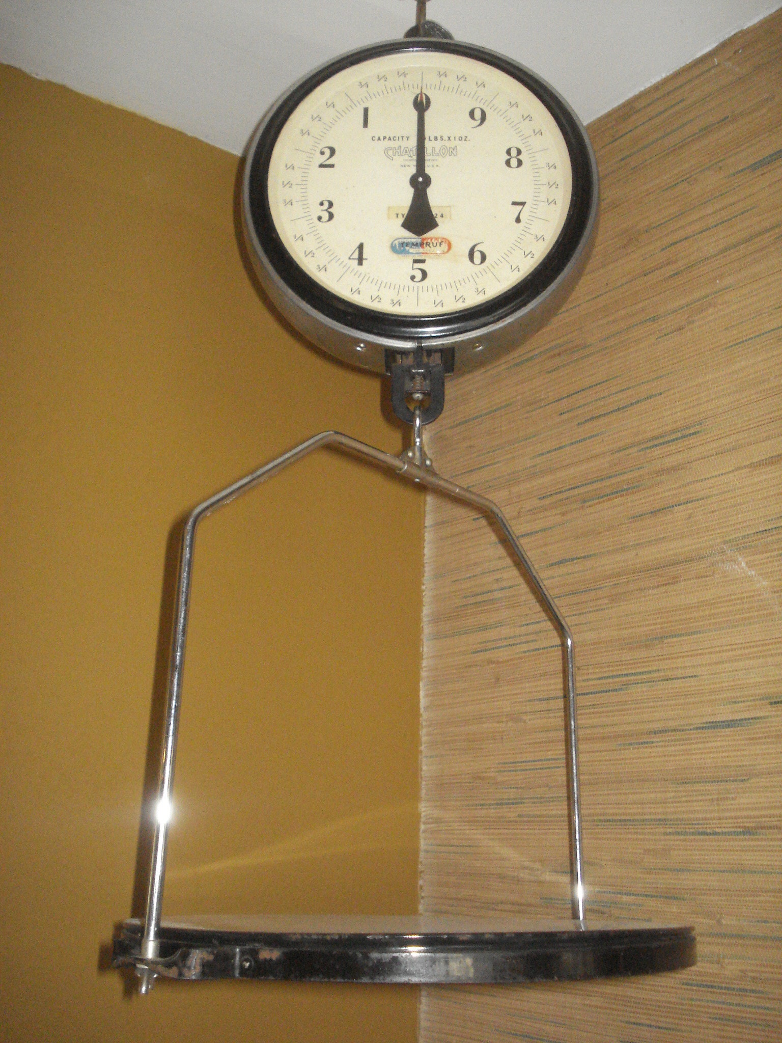 Kitchen Décor Home & Living Kitchen & Dining Antique Hanging Scale ...