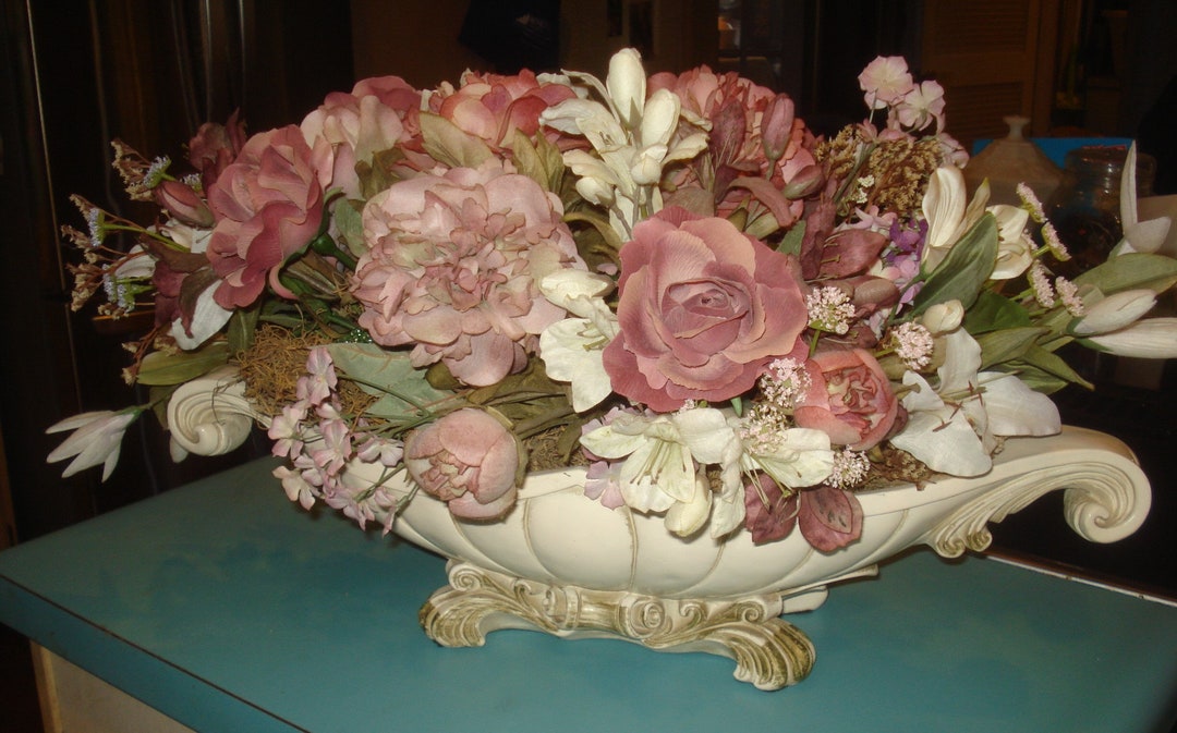 Vase by Universal Statuary Corp. Circa 1960's Model # 5661 Complete ...