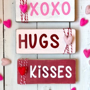 Hugs Kisses Xoxo Mini Wood Signs Tiered Tray Signs - Etsy