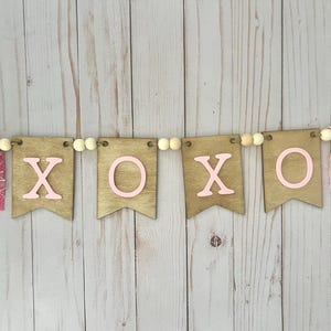 XOXO Love Valentines Wood Banner - Etsy
