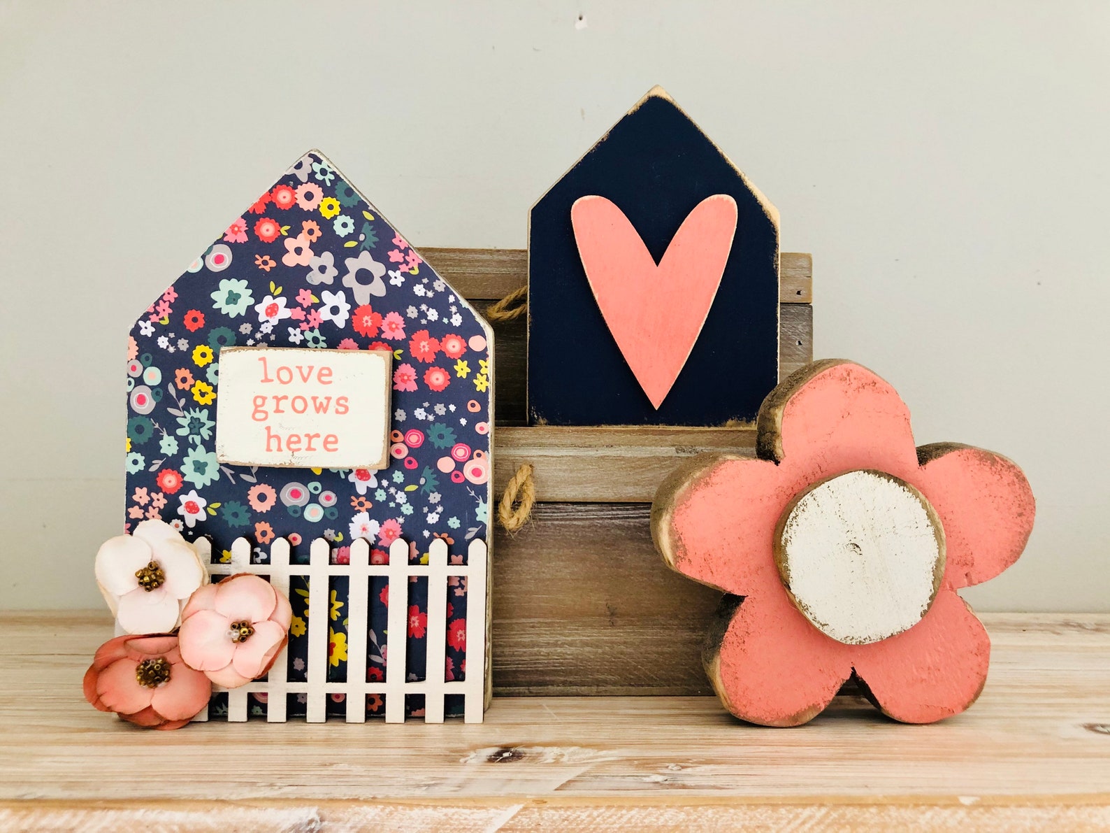 Set of 3 Houses and Flower Houses, Love Lives Here, Tiered Tray Decor ...