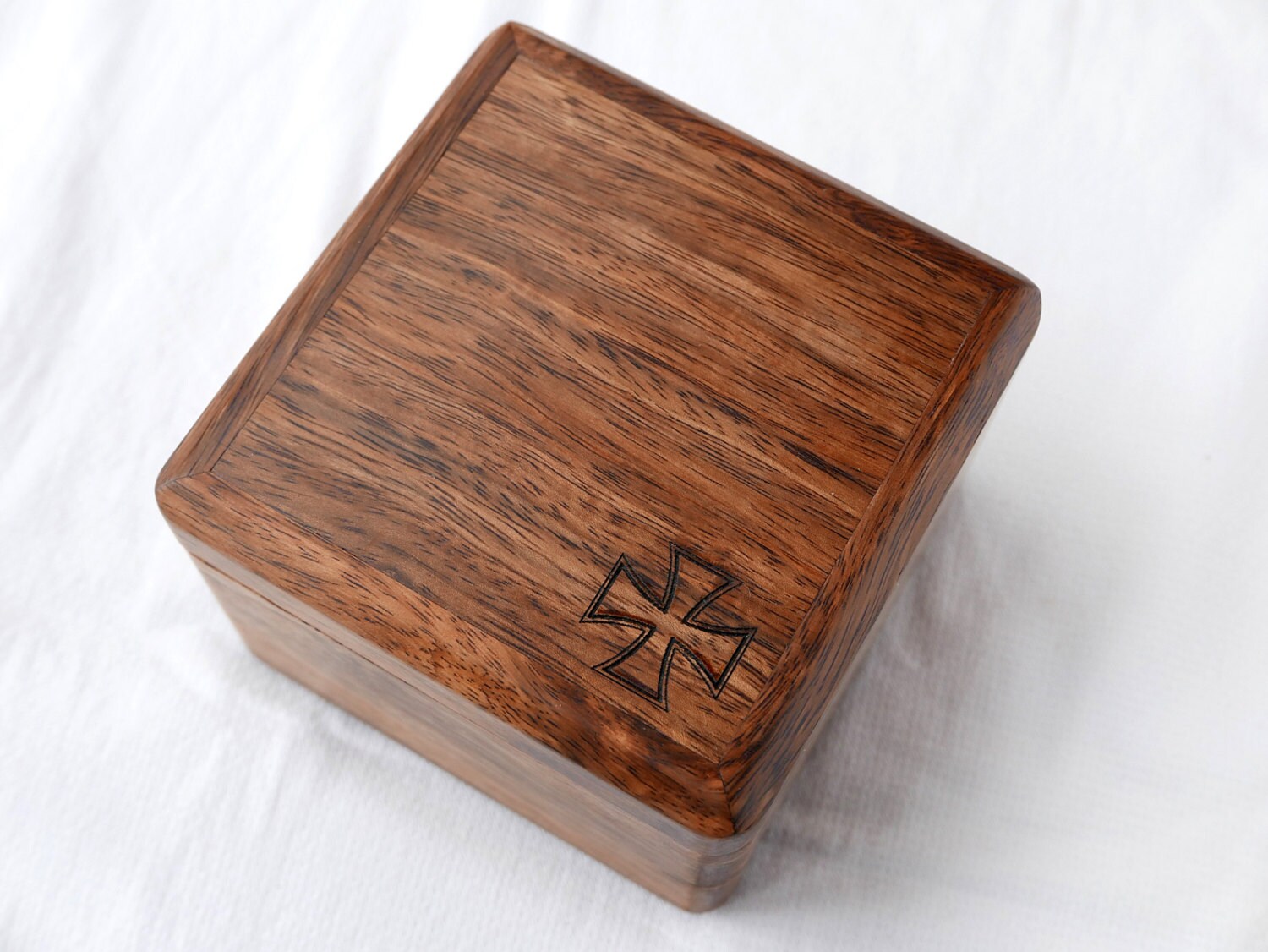 5 Custom Premium Walnut Wood Keepsake Box Storage box | Etsy