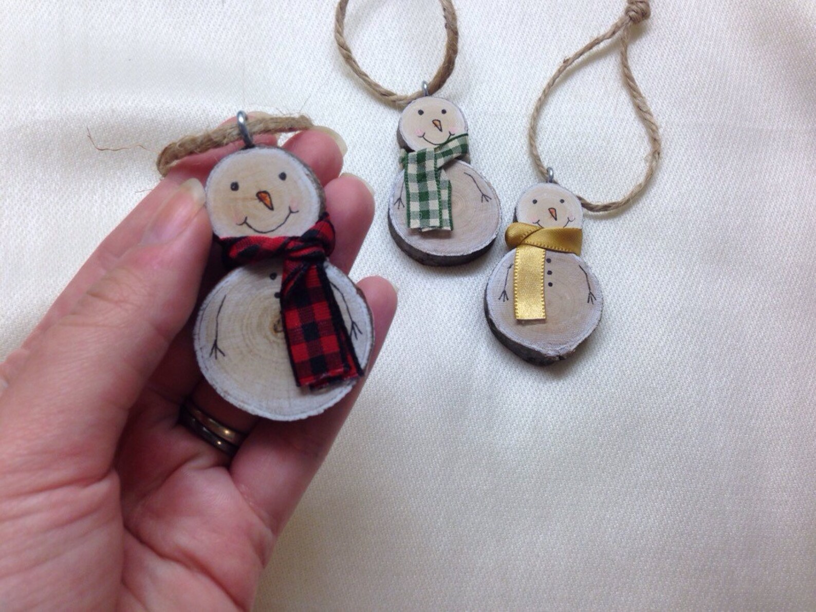 Snowman Christmas Tree Ornaments 2" Tree Slice (set of 3) Wood Snowmen ...