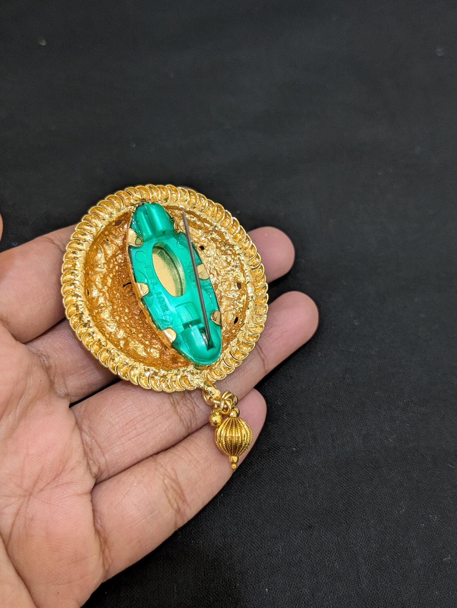 Indian Saree Brooch / Saree Pin / Clip on Brooches / Round Indian ...