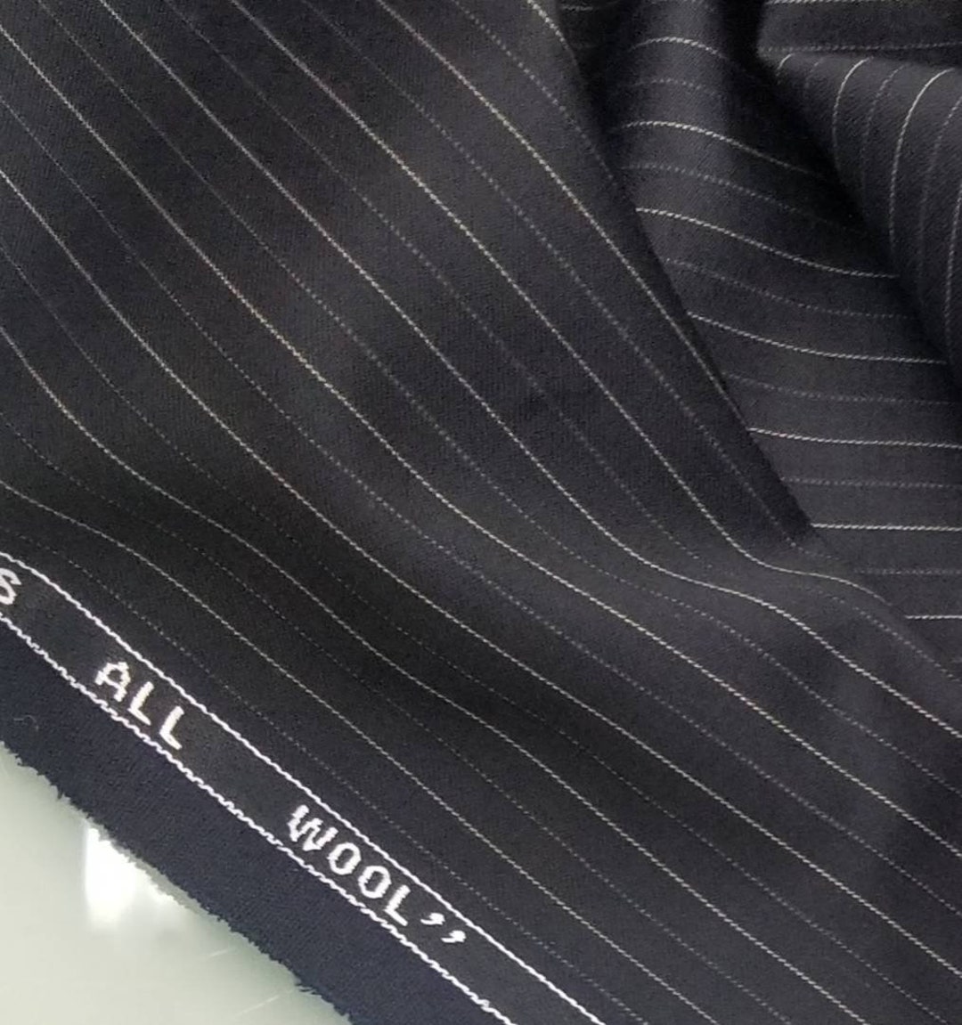 Super 130s Wool Suitings Fabric Used for Luxurious Business Upscale ...