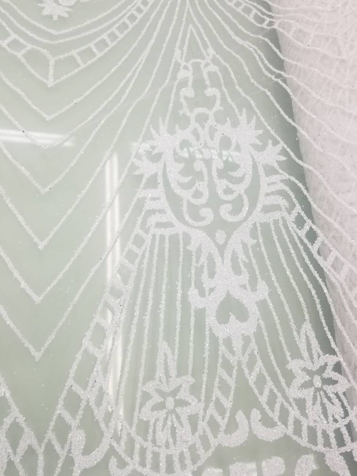 White Color Glitter Metallic Fabric Usable for Decoration and Apparel ...