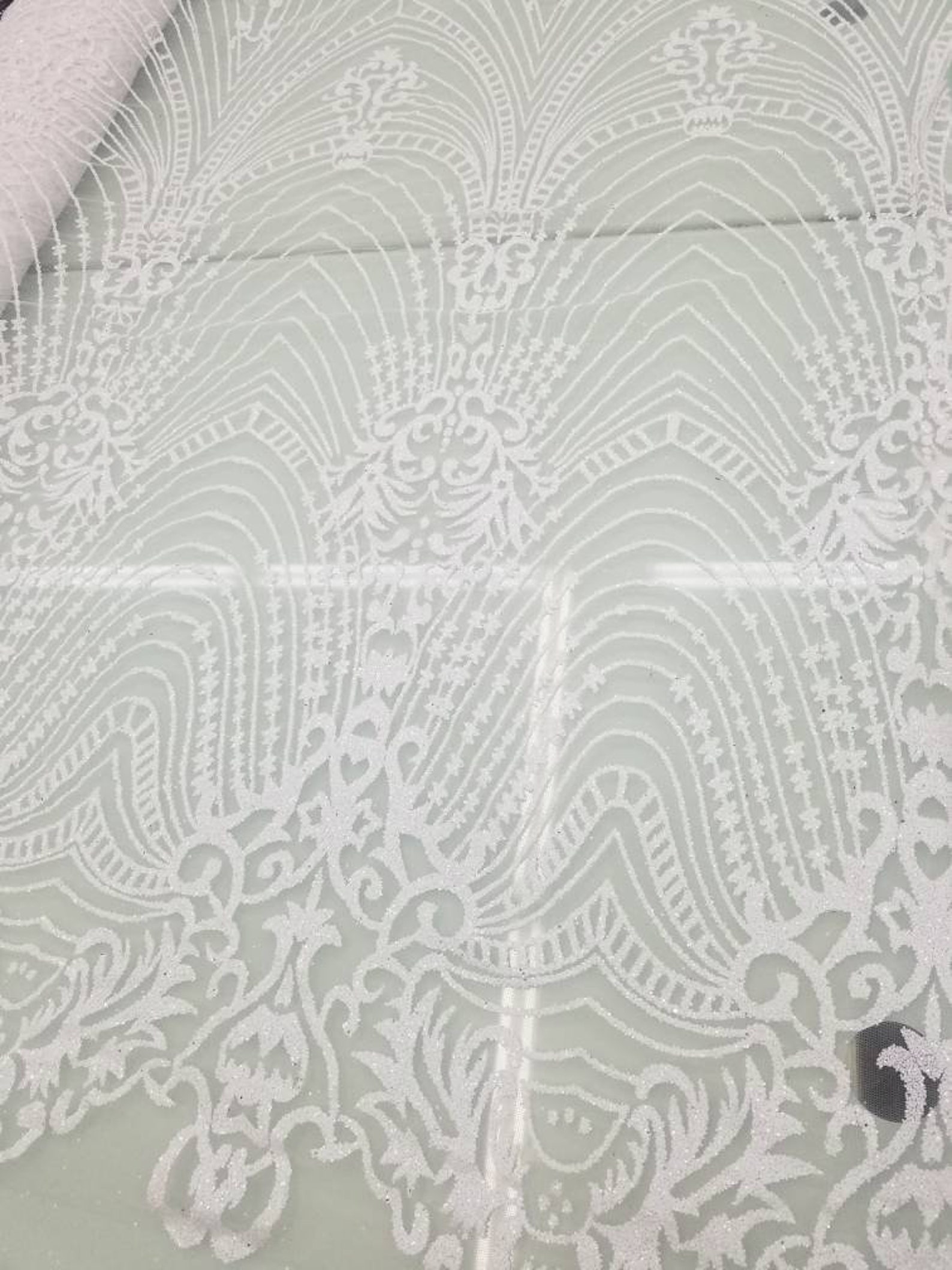 White Color Glitter Metallic Fabric Usable for Decoration and Apparel ...