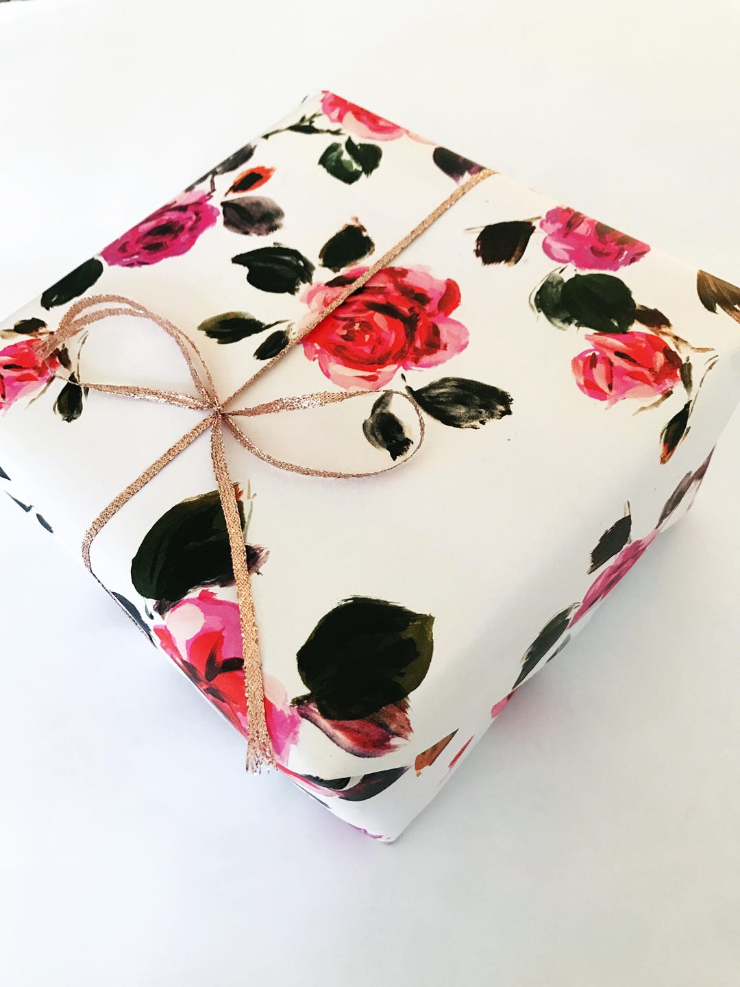 Chic Wrapping Paper: Two Tone Rose Gift Wrap pink and Green Wrapping ...