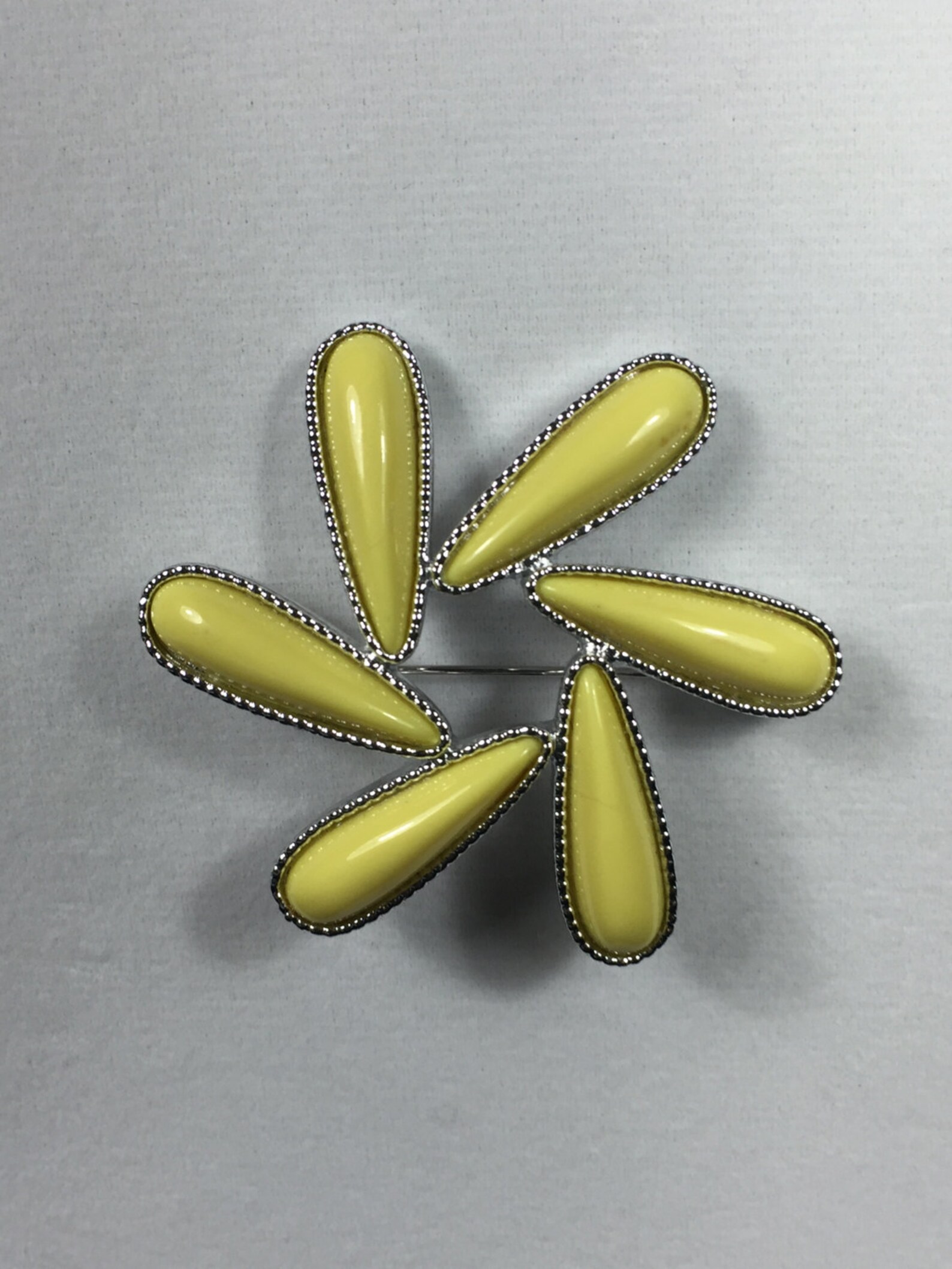 Emma's Flower Pin - Etsy