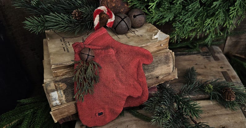 Vintage Christmas Mittens - Rustic Old Winter Mittens - Attic Home ...