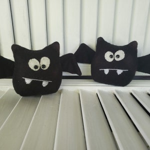 Bat Shelf Sitter - Halloween Bat Home Decor - Fall Bats - Primitive Bat ...