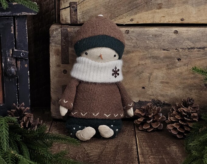 Primitive Snowman Tuck – Rustic Folk Art Winter Décor - Tiered Tray ...