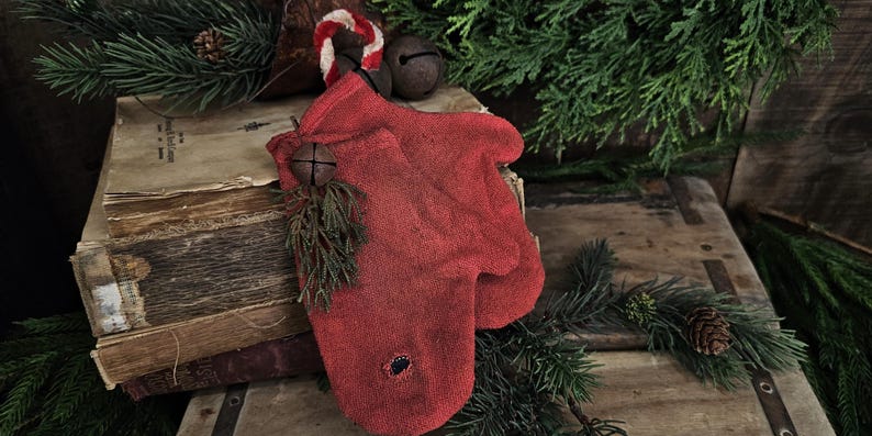 Vintage Christmas Mittens - Rustic Old Winter Mittens - Attic Home ...