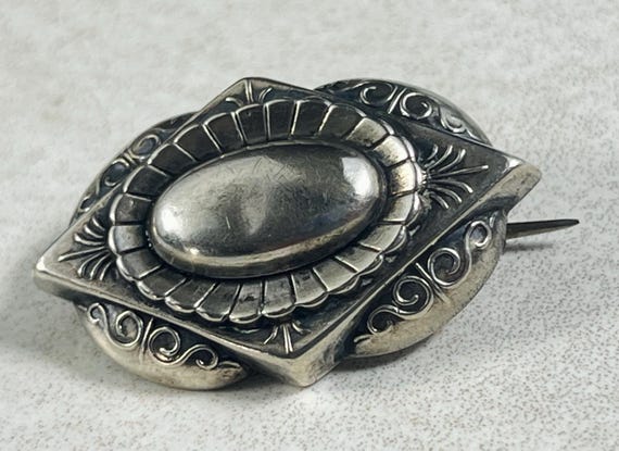 Antique Ornate Victorian Solid Sterling Silver Round … - Gem