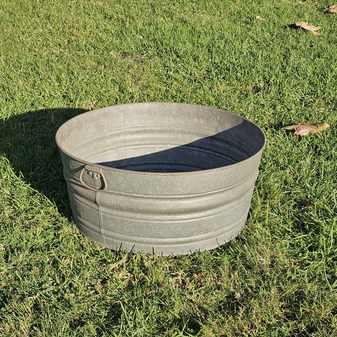 Vintage Round Galvanized Steel Wash Tub 24" Dia X 10.5" H - Etsy