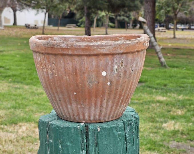 Smal Wall Clay Flower Planter Pot Weathered Terracotta 7"h X 10"w X 6"d ...