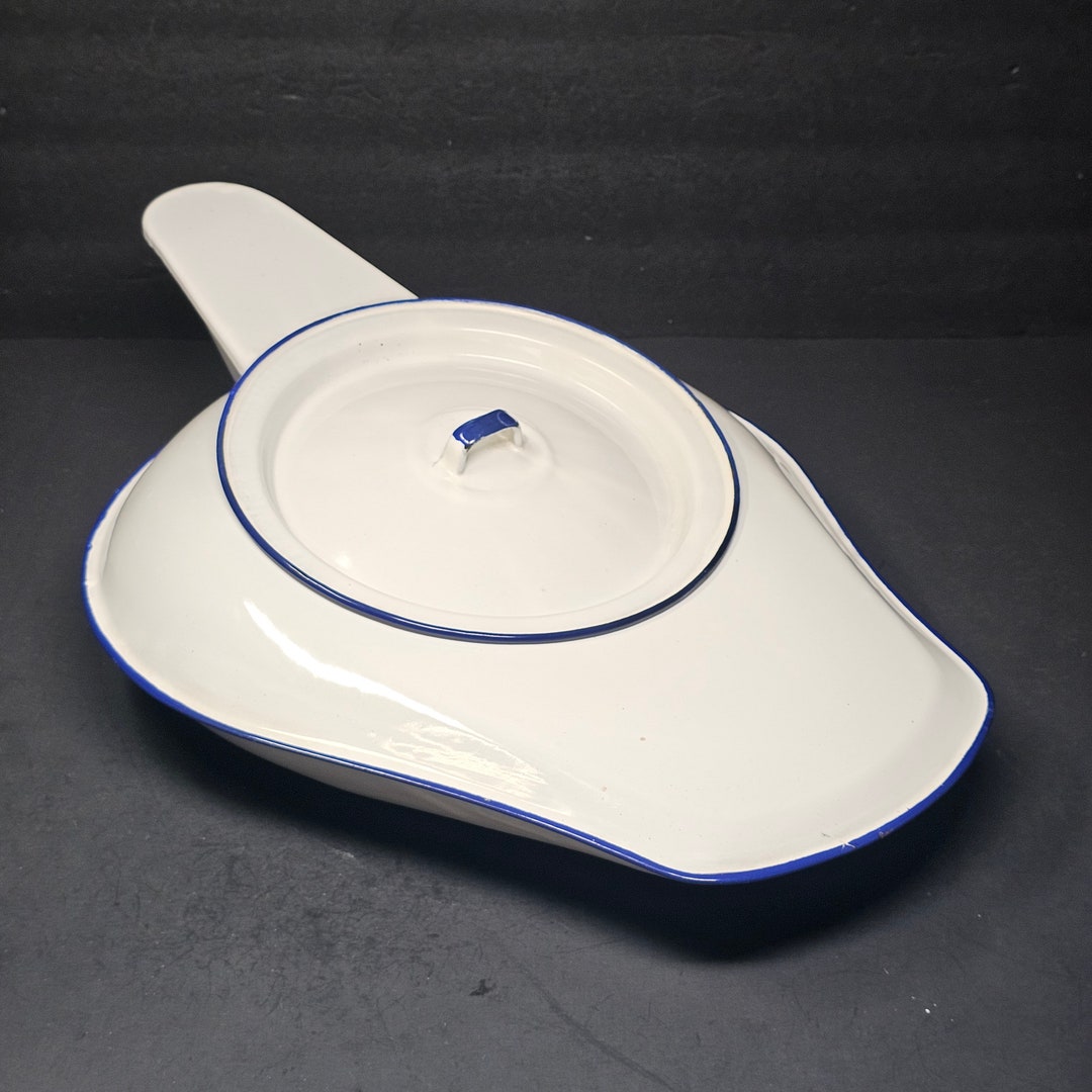 Vintage Hospital White Enamel Bed Pan With Lid - Etsy