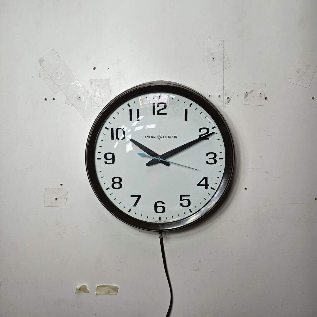 Vintage GE General Electric Wall Clock Model 2012 Industrial / School ...