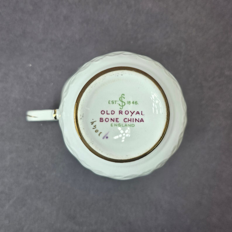 Vintage Old Royal Bone China England Teacup & Saucer Set From England ...