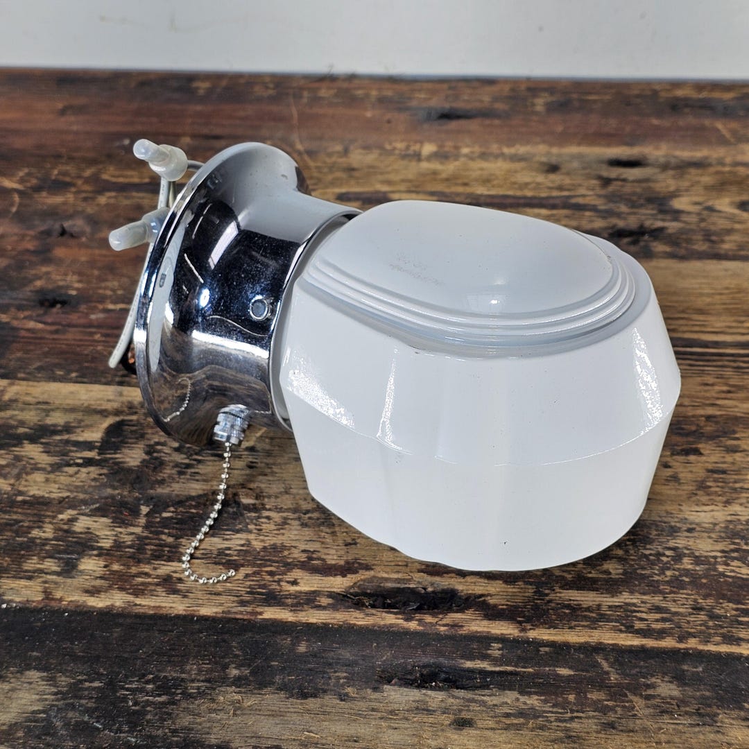 Vintage Bathroom Light Fixture Wall Sconce With Pull Chain Switch ...