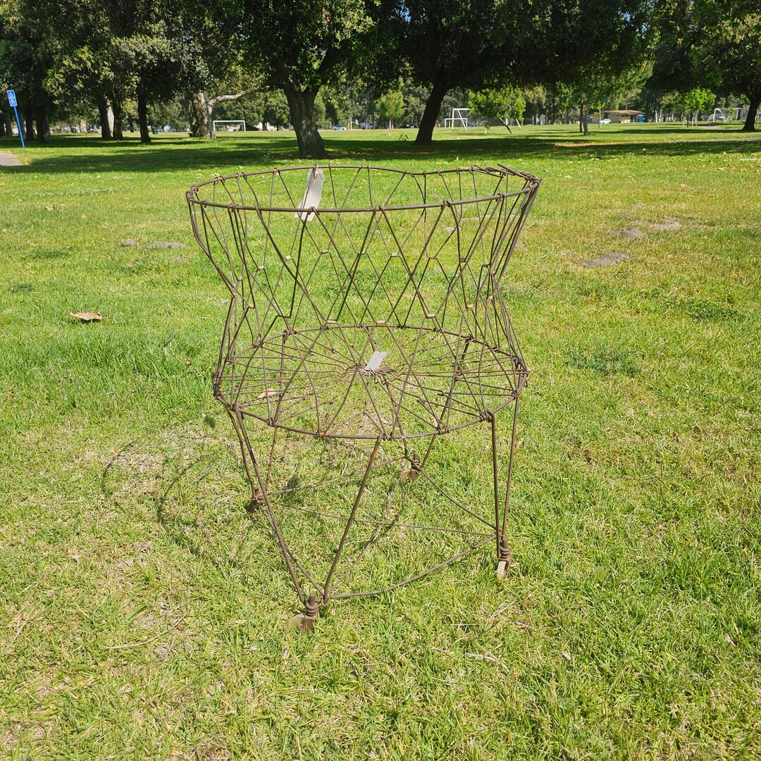 Vintage Allied Co. Collapsible Wire Basket Laundry Rolling Cart Plant ...