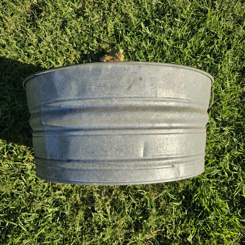 Vintage Round Galvanized Steel Wash Tub 24" Dia X 10.5" H - Etsy