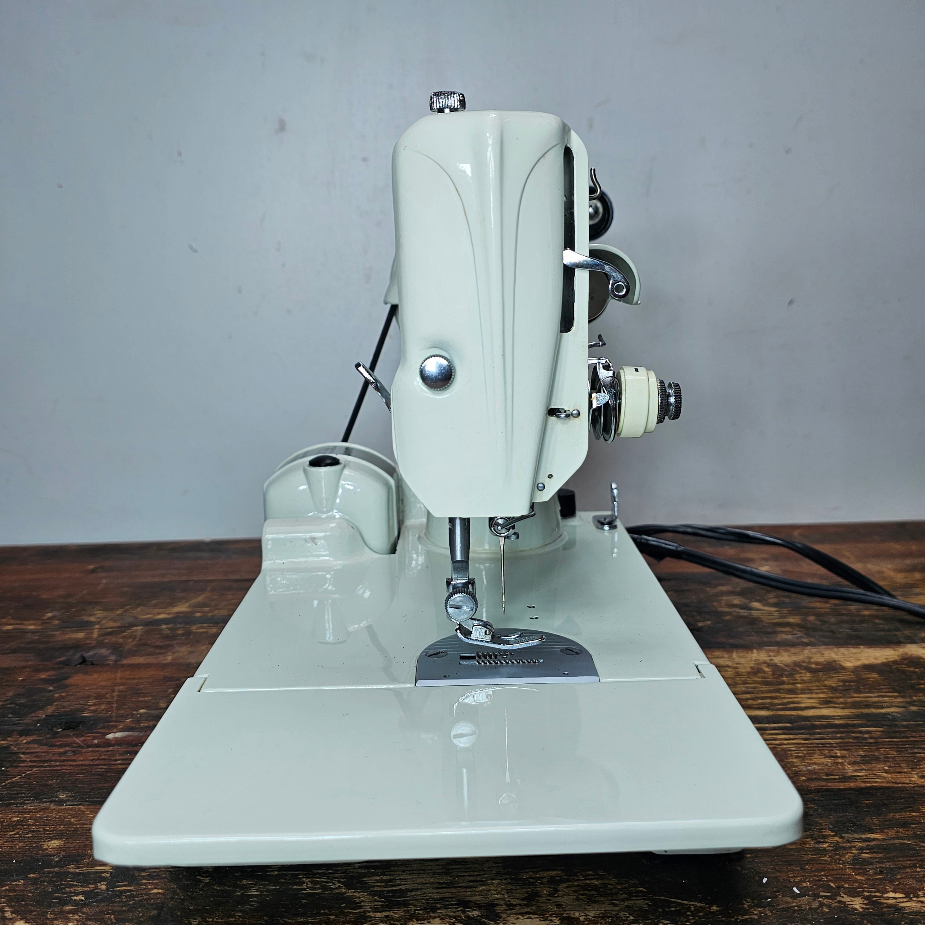 Singer Featherweight 221K White Sewing Machine With Case Unique Serial ...