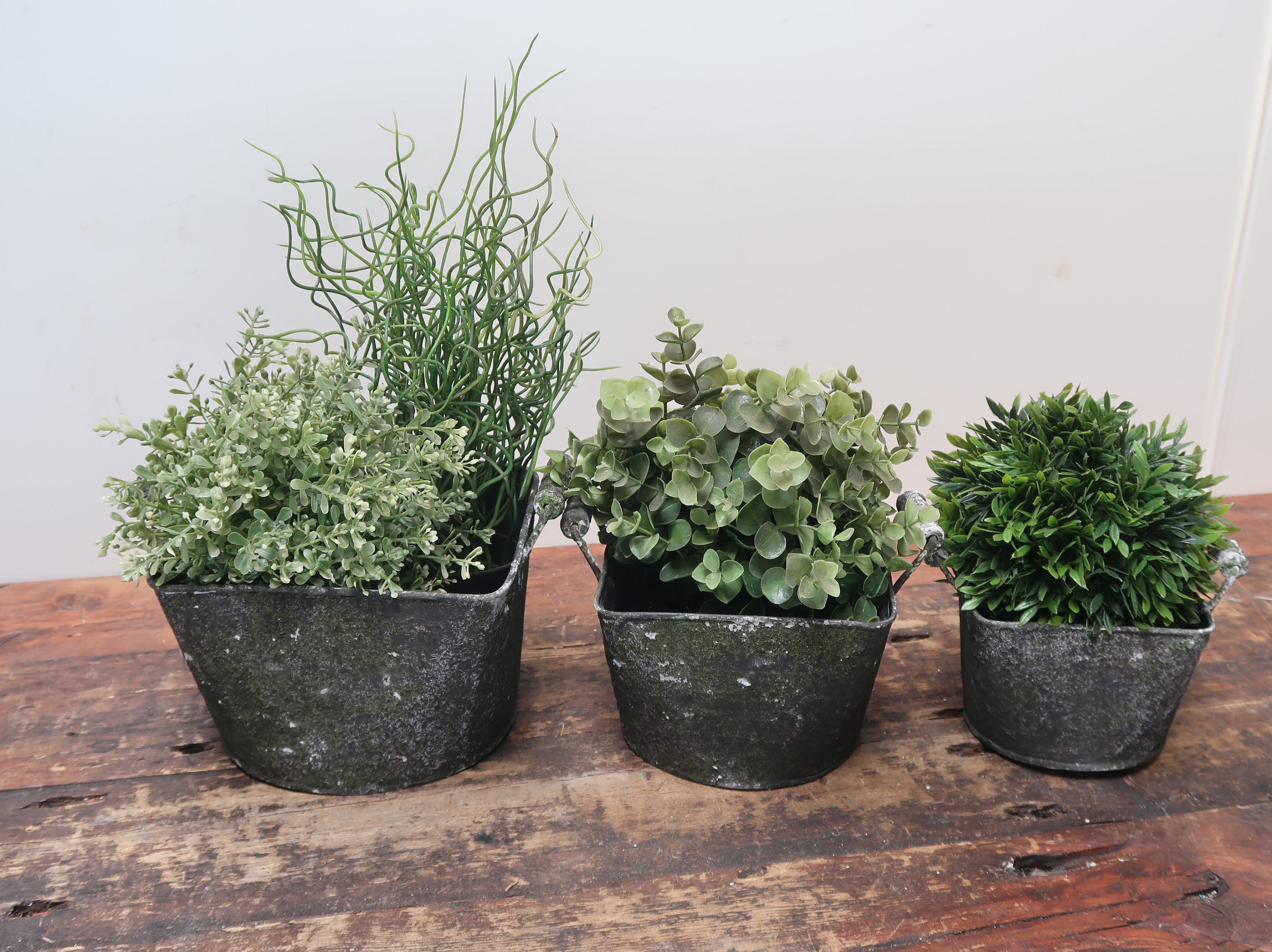 Rustic Metal Planters Set of 3 Nested Rustic Weathered Planter With ...