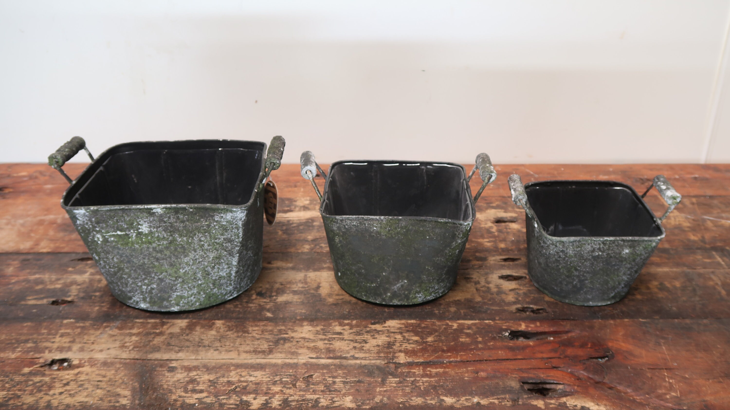 Rustic Metal Planters Set of 3 Nested Rustic Weathered Planter With ...