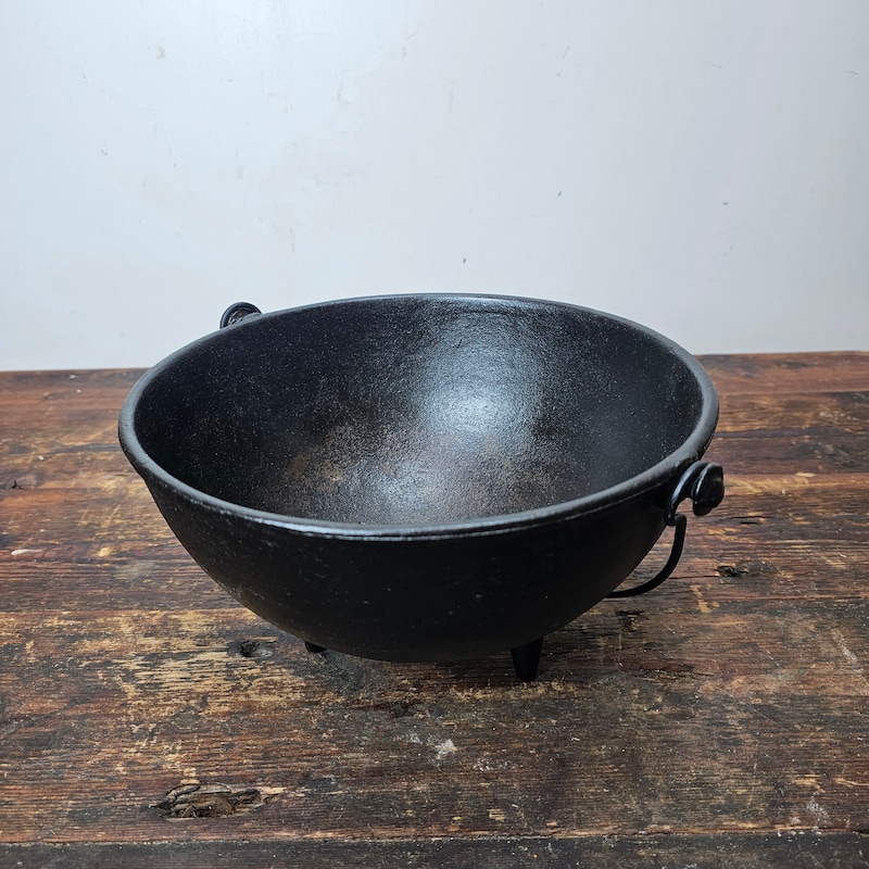 Cast Iron Bean Pot - Etsy