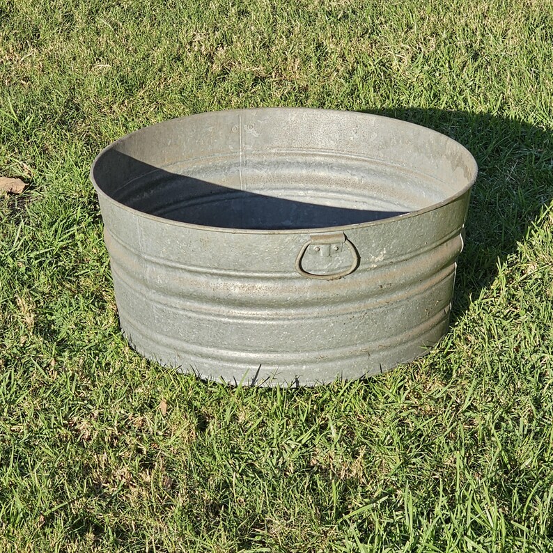 Vintage Round Galvanized Steel Wash Tub 24" Dia X 10.5" H - Etsy