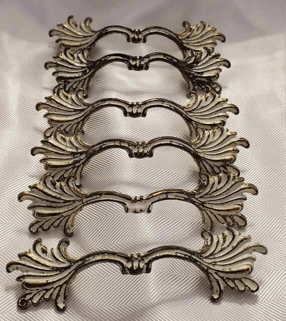 3 CENTRES French Provincial Drawer Pull Canada CH1138 - Etsy