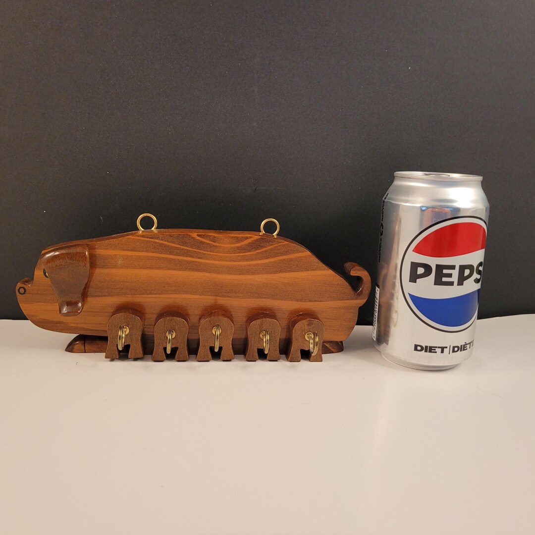 Handcrafted Piggy-wood Key Rack-pig-5 Hooks-butt-tail-piglets - Etsy