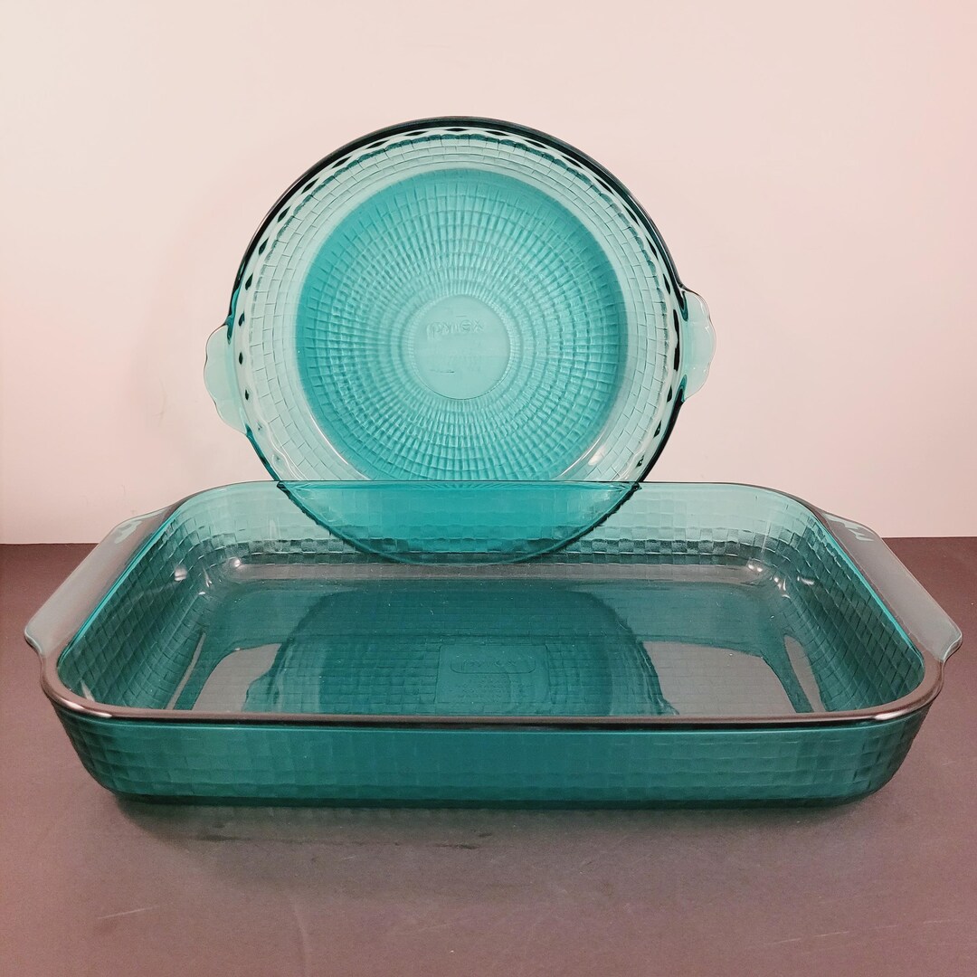 PYREX RARE Peacock Teal Turquoise Basketweave 9.5 Pie Plate or Lasagna ...