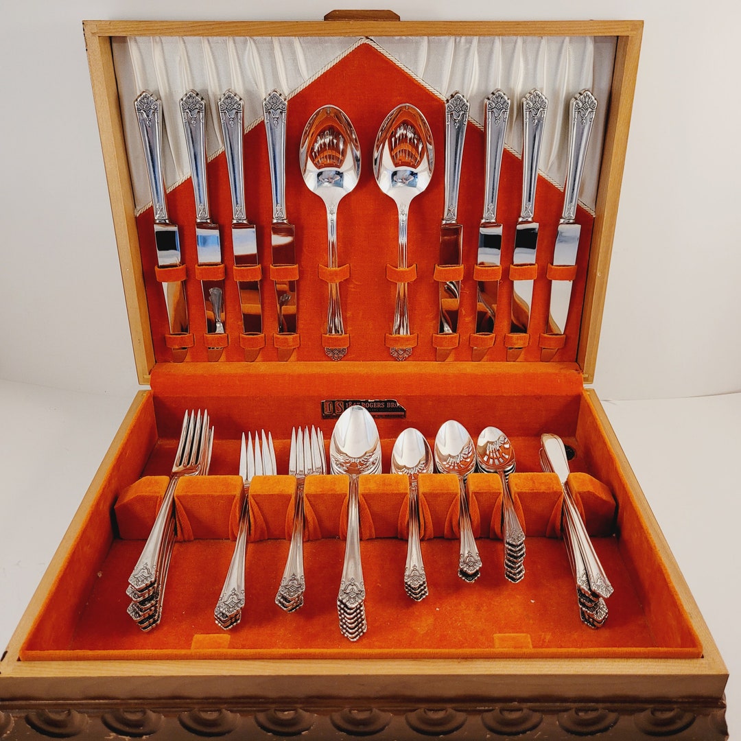 Vintage 1847 Rogers Bros. "her Majesty" 1931 Silverplate-59 Piece Set ...