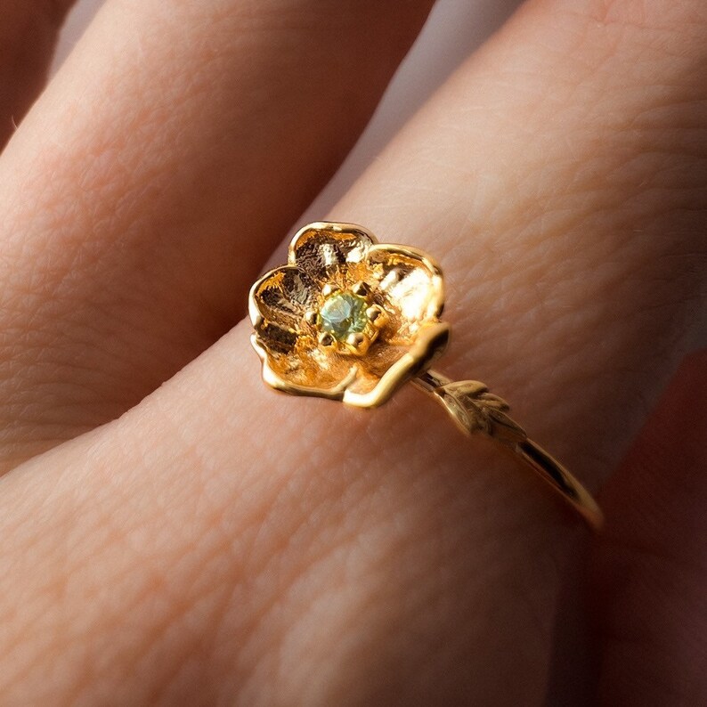 Poppy Ring August Birth Flower Ring Peridot 14k Solid - Etsy