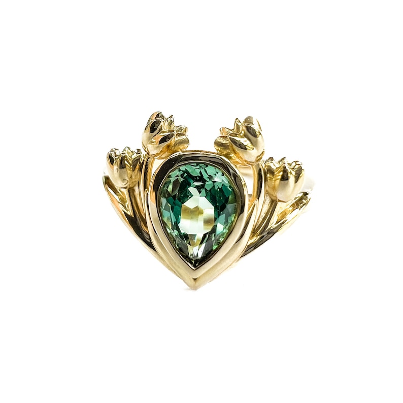 Tulip Engagement Ring and Wedding Band Set With Green Sapphire in 14K ...