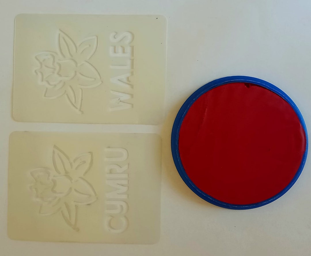 Daffodil Face Painting Set Incl Red Face Paint & Stencils Saying Wales ...