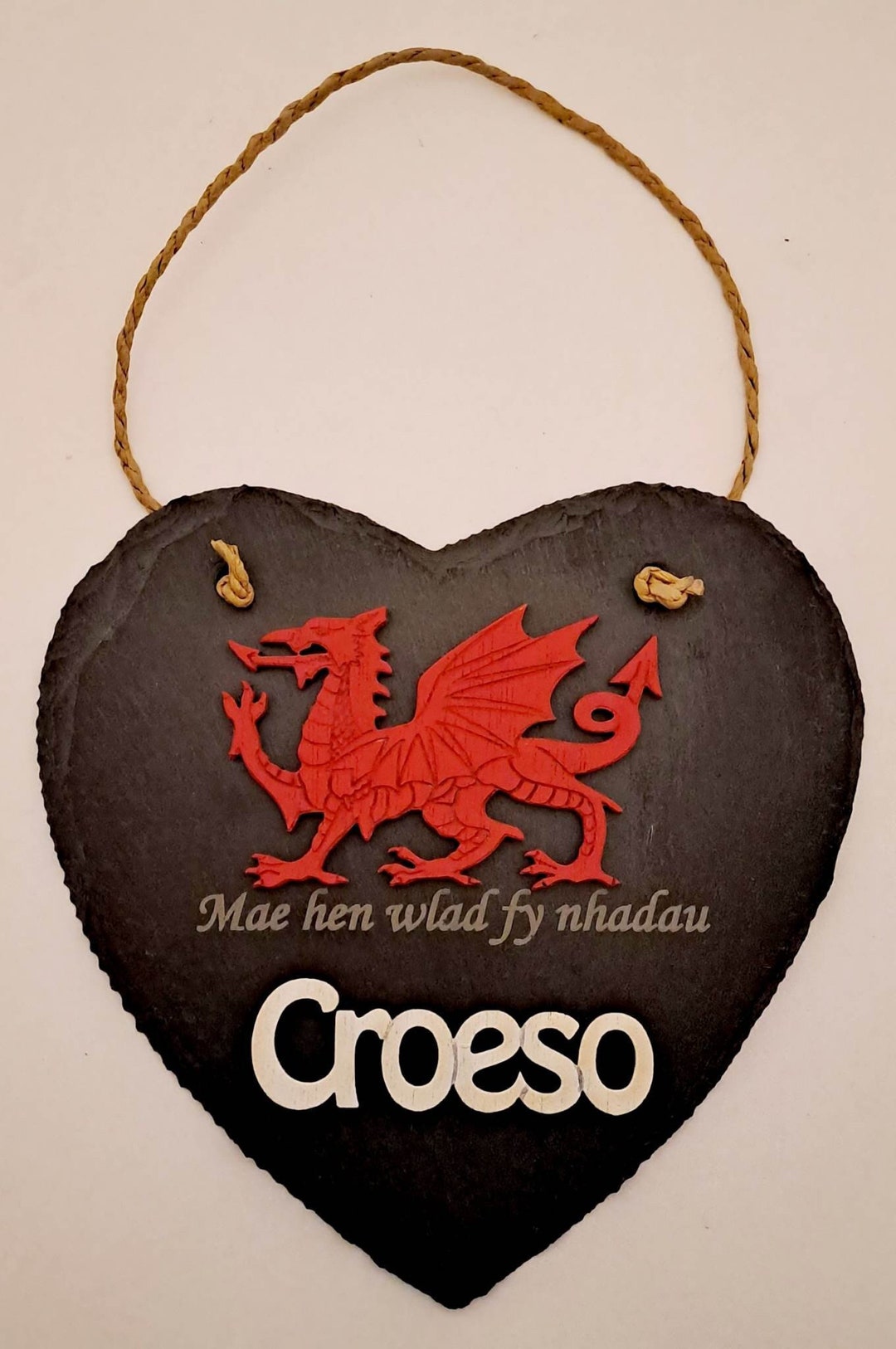 Bespoke Heart Shaped Slate Memento With Red Welsh Dragon & Croeso ...