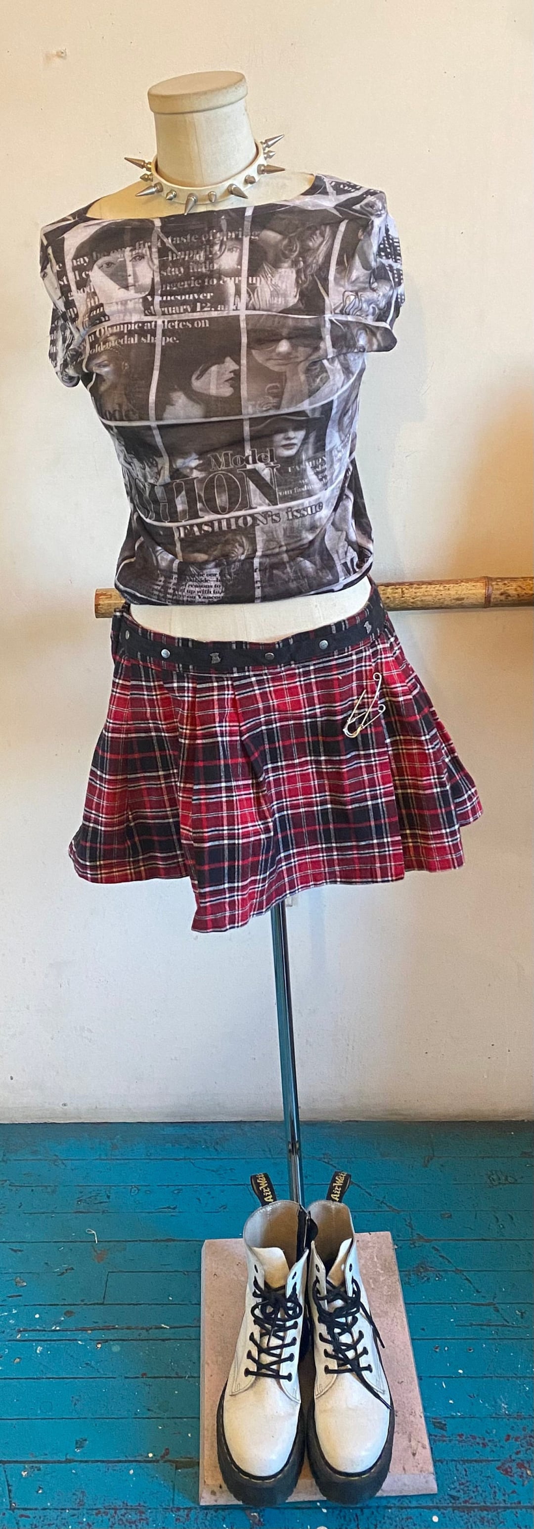Vintage Y2K Era Emily the Strange Mall Goth Hot Topic Punk Safety Pin ...