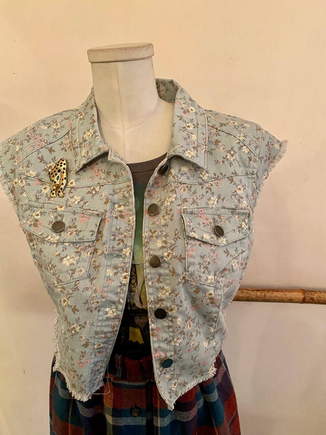 Vintage Floral Jean Mini Vest No Boundaries With Vintage 80s Leopard ...