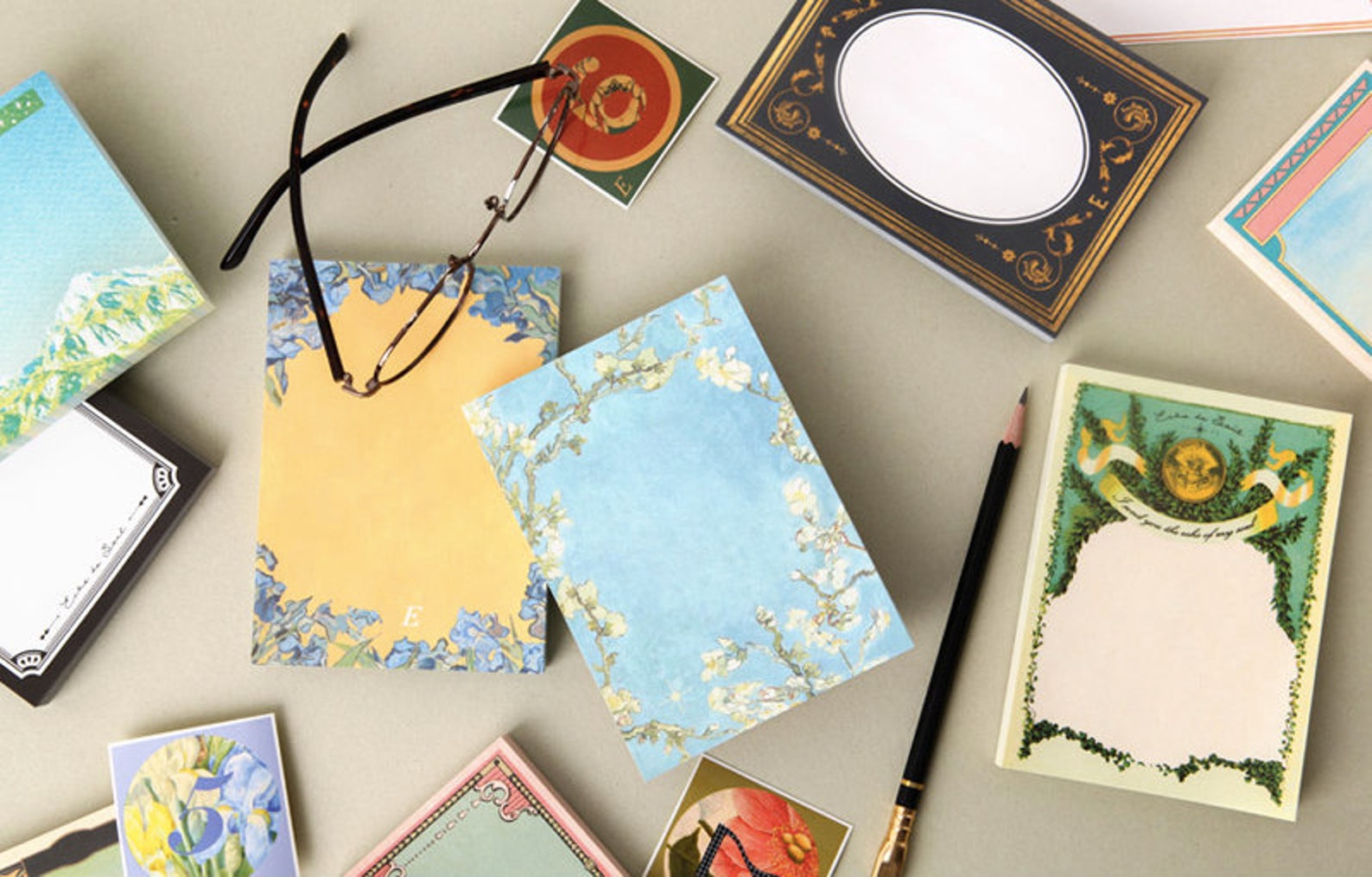 Blue Iris Flower Notepads / Notepad / Memo Pad / Stationery / - Etsy