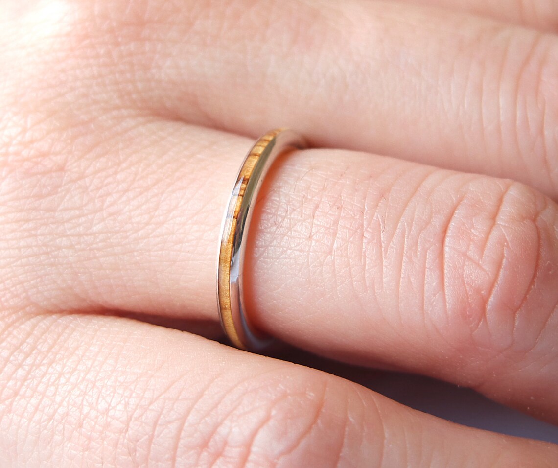 Olive Ring Wood and Sterling Silver Ring 2.5mm Thin / Wood - Etsy