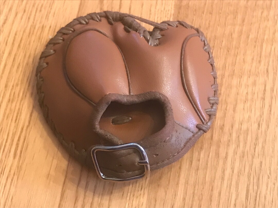 American Girl Mitt From Kit's Reds Fan Outfit ~ Catcher's Mitt ~ Hard ...