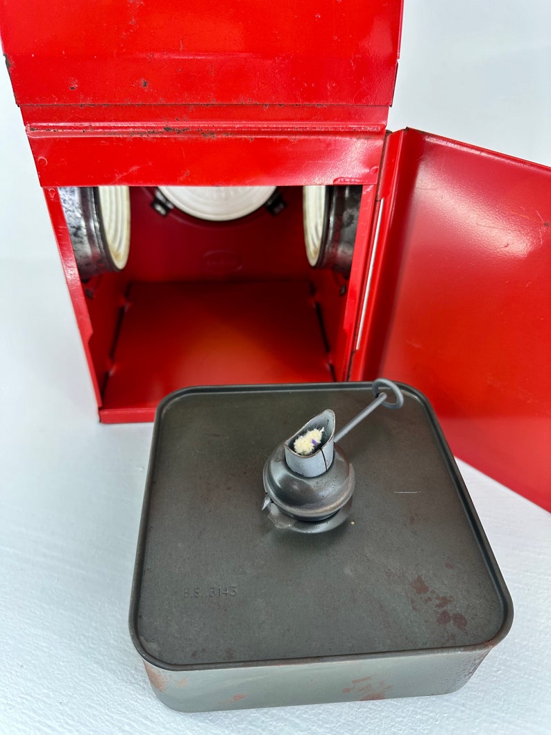 Vintage Chalwyn England Red Railway Signal Lantern BS3143, Kerosene ...