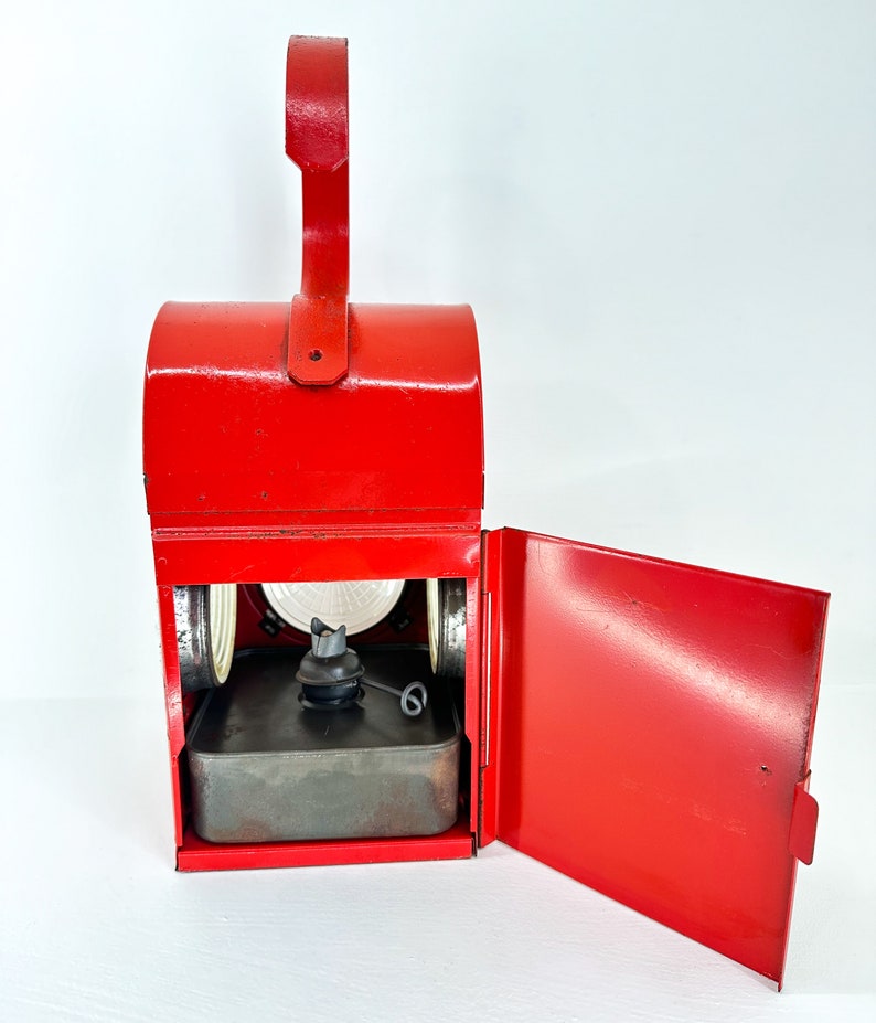 Vintage Chalwyn England Red Railway Signal Lantern BS3143, Kerosene ...