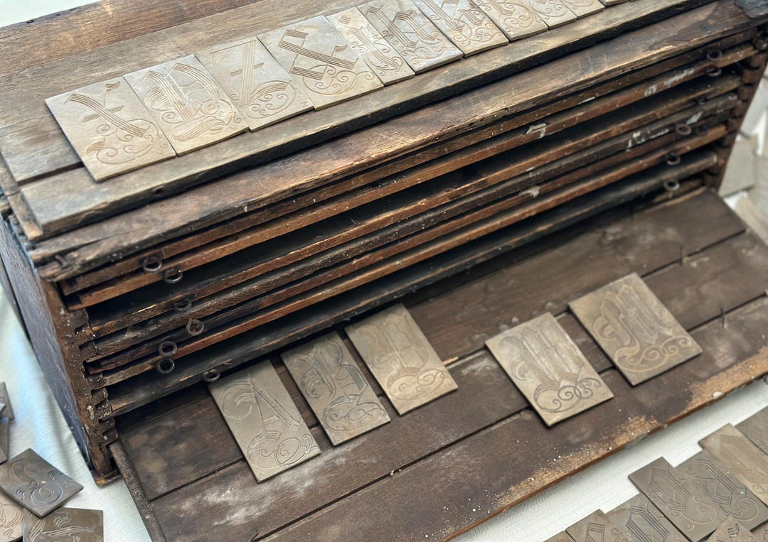 Antique Etched Lettering Set: 250+ Clay Letters, Wooden Drawers - Etsy