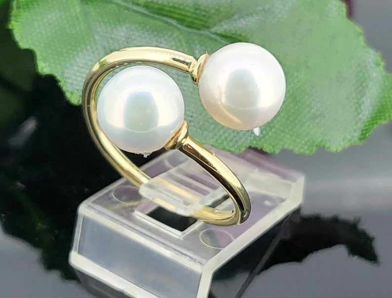 Simple and Classic Pearl Ring in 14k Gold - Etsy