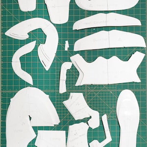 DIY Footwear Pattern Making Kit: Shoe Lasts, Book, Pattern, and Tape ...